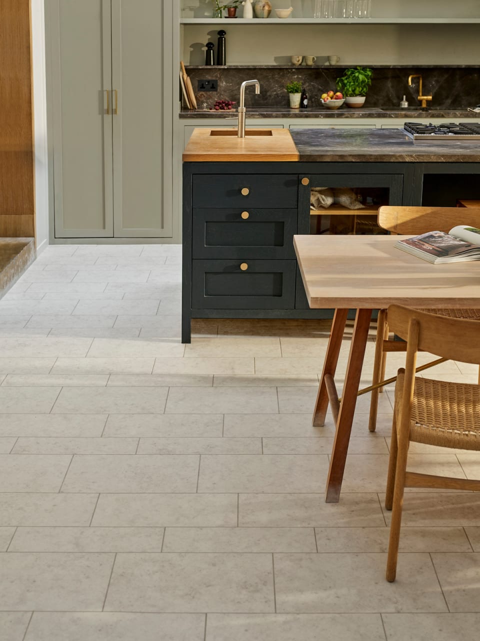 Amtico Signature - Shottery Limestone - Office Solutions